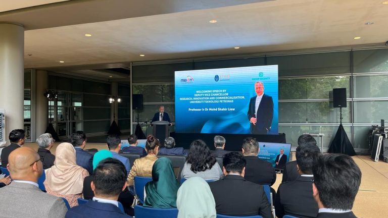 PETRONAS Security Analytics Lab Officiating Ceremony & Big Data ...