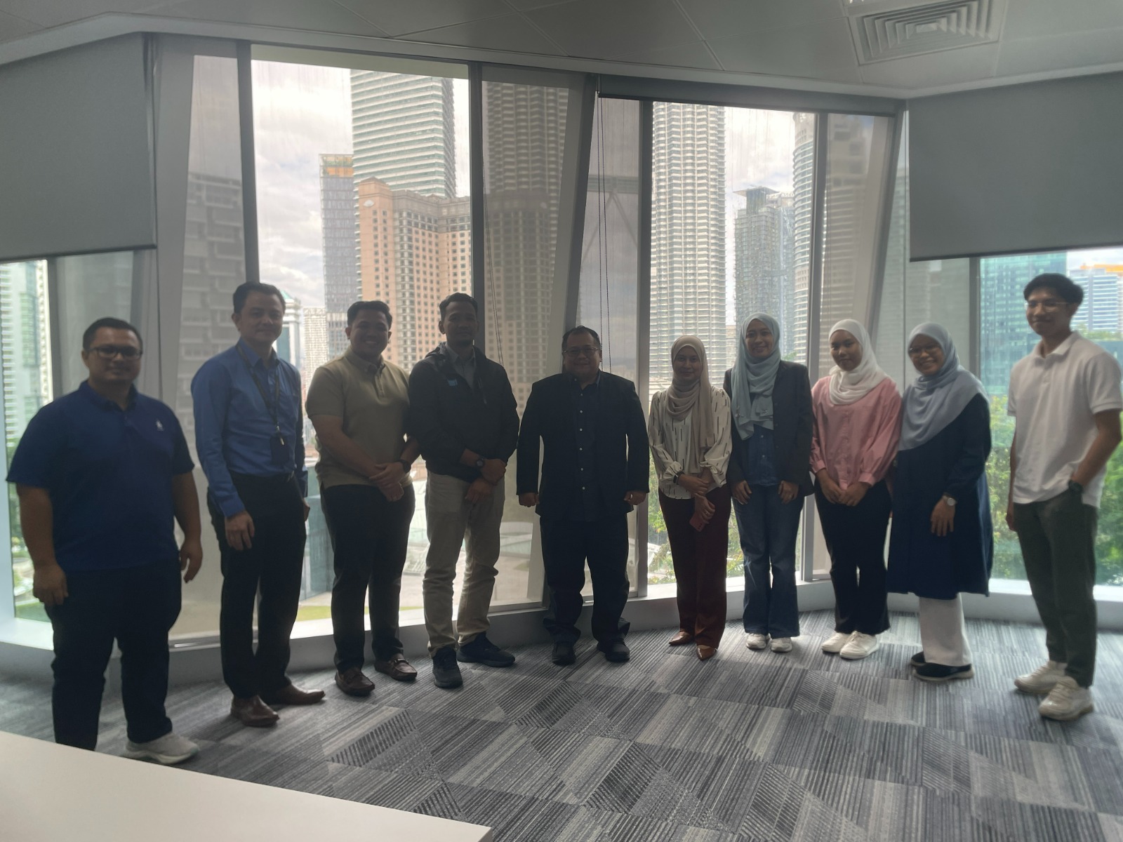 EPOMS & UTP CeRDaS @ CAPE- Meeting and Discussion on Collaboration ...